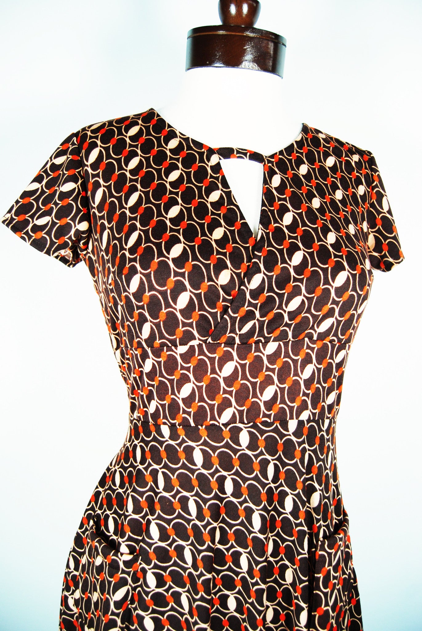 Red Dress Shoppe Boutique: Retro Vintage Clothing