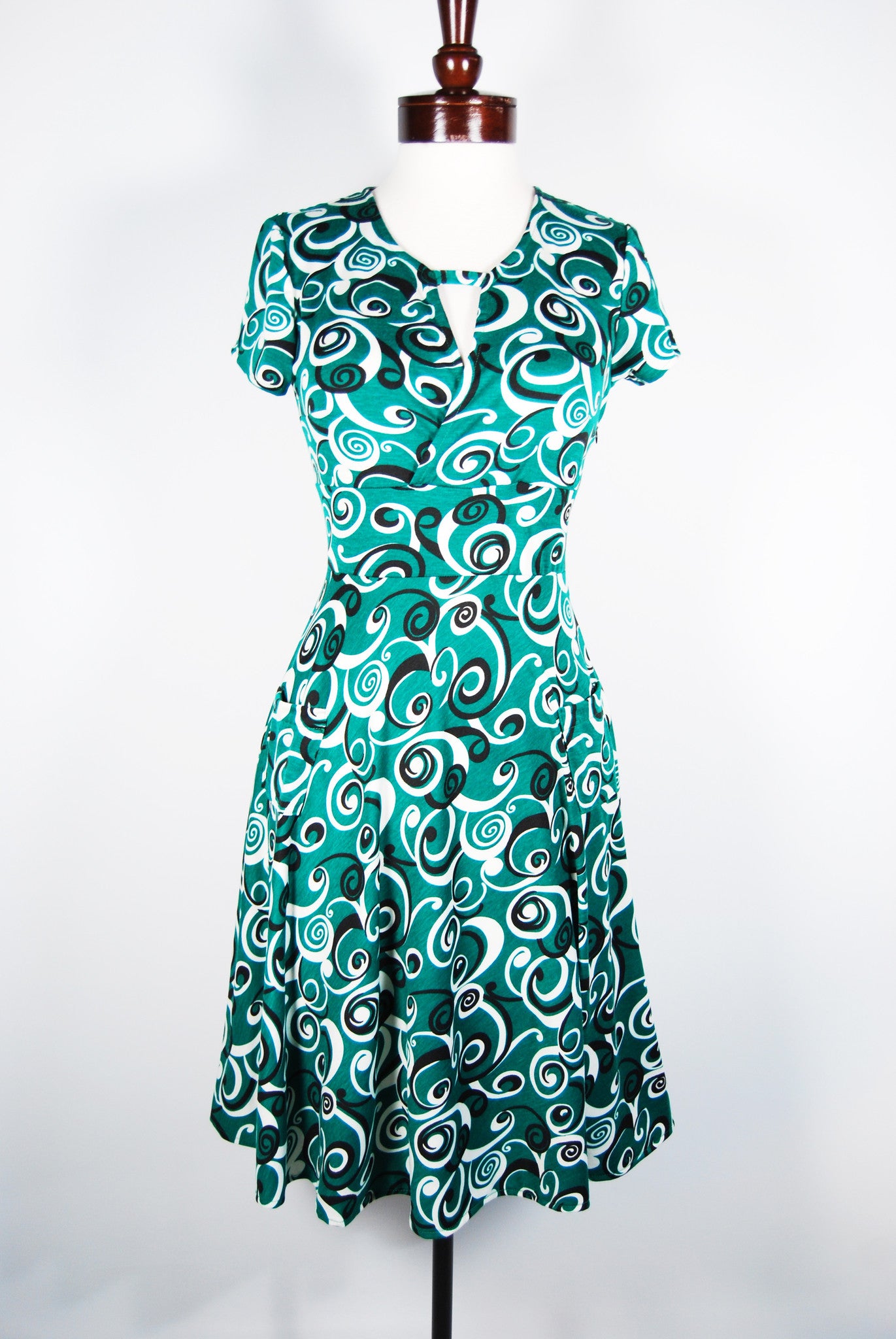 Red Dress Shoppe Boutique: Retro Vintage Clothing
